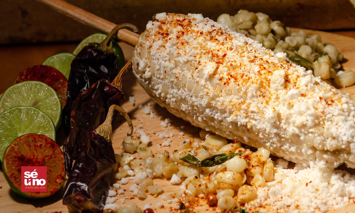 Elotiza en Alfajayucan, regalan más de 6 mil elotes preparados