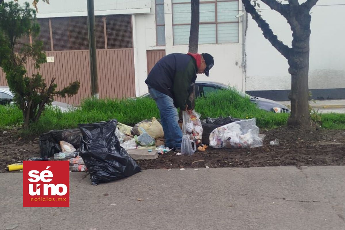 Ocho personas sancionadas por tirar basura en la vía pública en Toluca